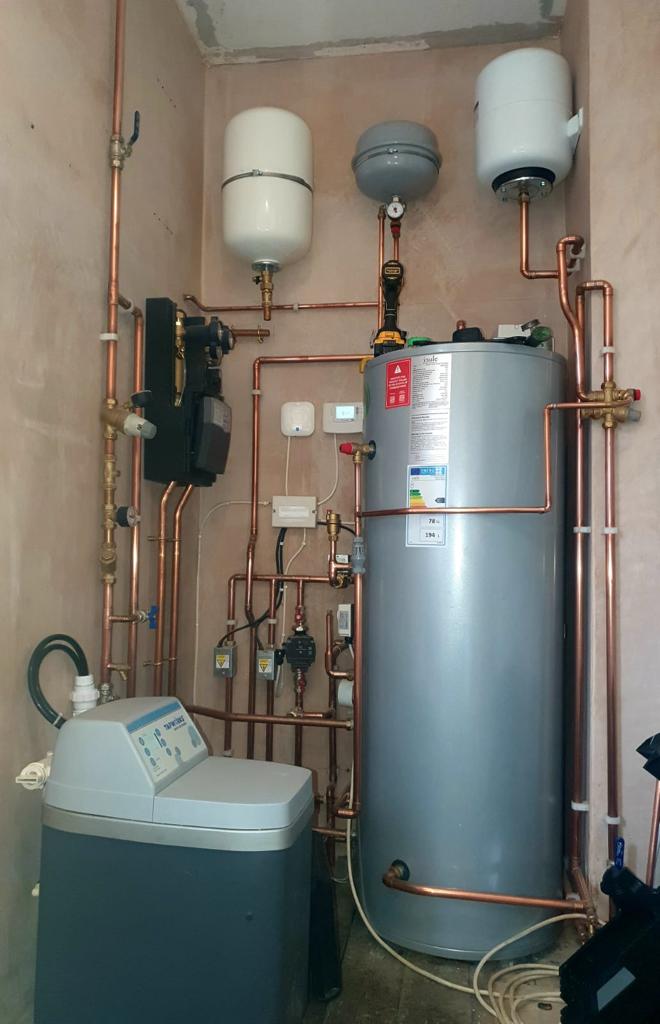 Solar Thermal Installation – London Case Study - Cloverleaf